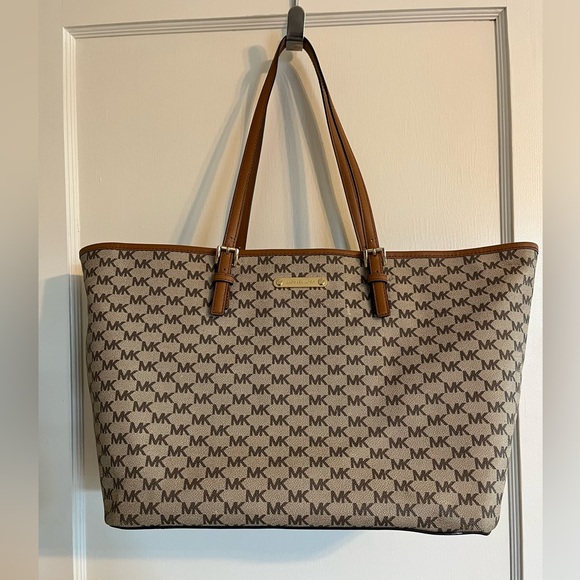 MICHAEL Michael Kors | Bags | Mickael Kors Bog Tote | Poshmark